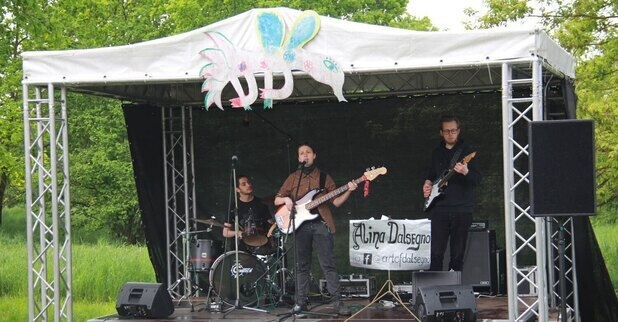 Bühne für das Sommerfest: Spendenprojekt bei betterplace.org gestartet ...